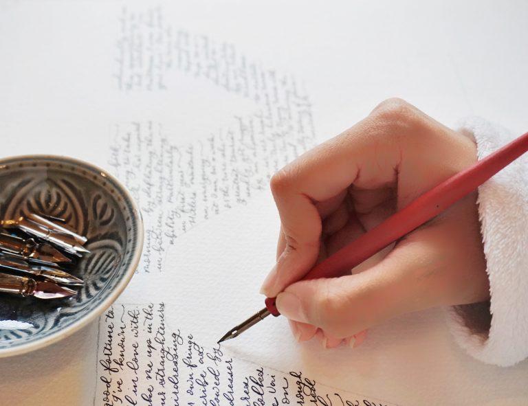 Putting Pen to Paper | The Faculty of Intensive Care Medicine